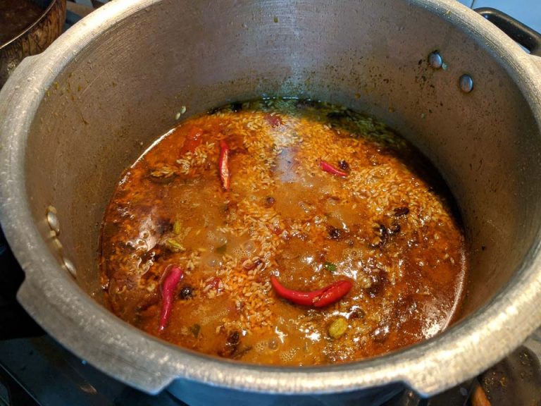 Bengali Prawn Pulao cooked with Golda Chingri: Step by Step Recipe ...