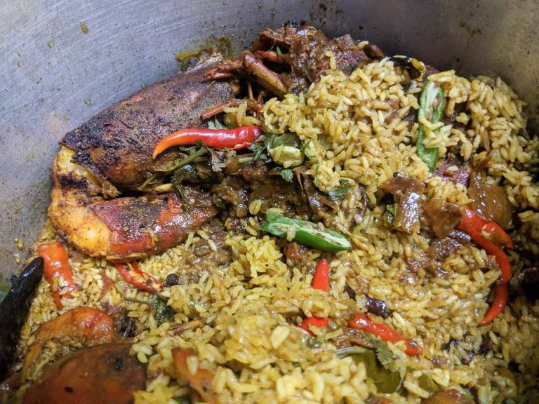 Bengali Prawn Pulao cooked with Golda Chingri: Step by Step Recipe ...