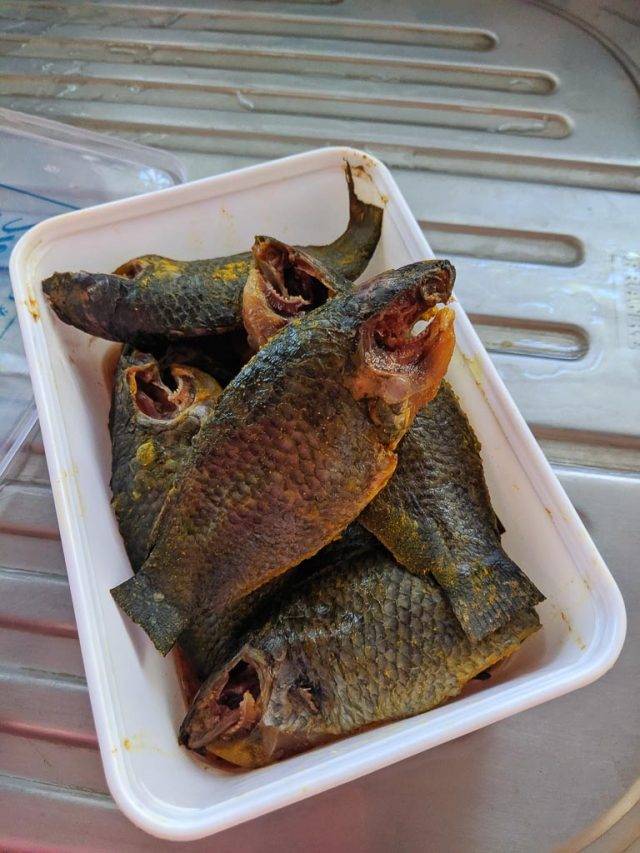 Winter delights: Phulkopi Diye Koi Mach: Cauliflower with Climbing ...